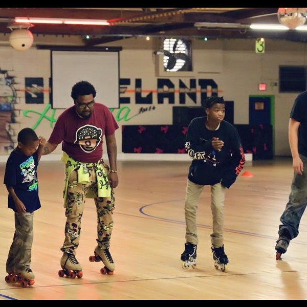 Skateland Arena Roller Rink 810-686-6110 Birthday Party | Lazer Tag